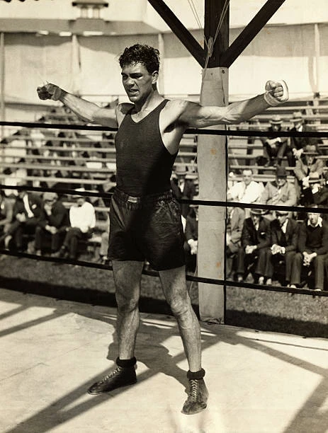 MAX SCHMELING, GERMAN Heavyweight, Is Shown Showing His Reach In T- Old ...