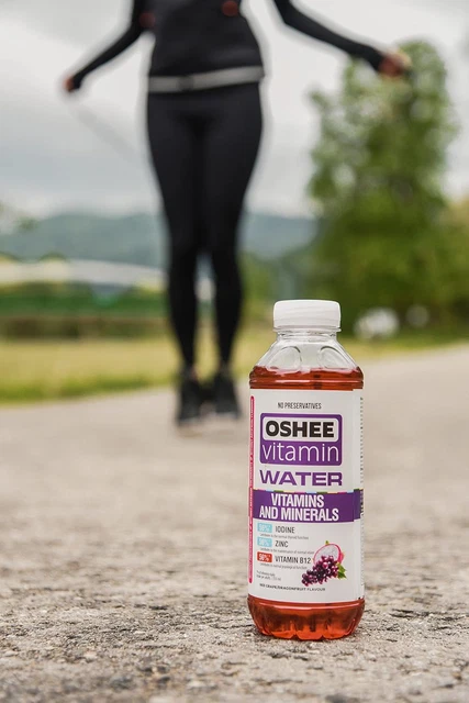 OSHEE VITAMIN WATER Drink with Red Grape & Dragon Fruit 555ml Pack of 6 ...