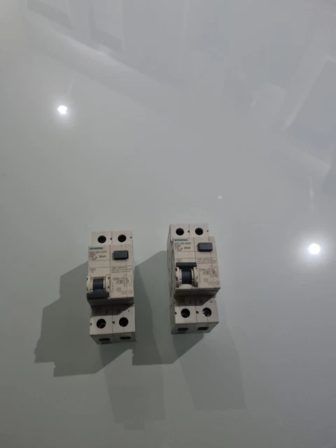 INTERRUTTORE MAGNETOTERMICO DIFFERENZIALE 1P+N 16A 4,5kA 30mA AC 2 moduli Siemen EUR 15,00 ...