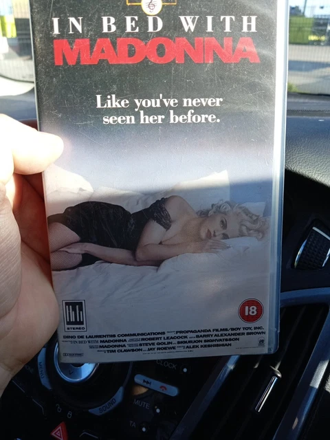IN BED WITH Madonna Vhs £10.00 - PicClick UK