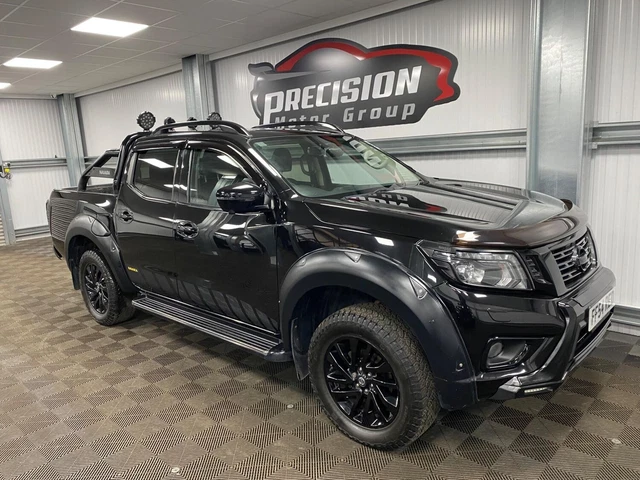 2019 NISSAN NAVARA Double Cab Pick Up N-Guard 2.3dCi 190 4WD PICK UP ...
