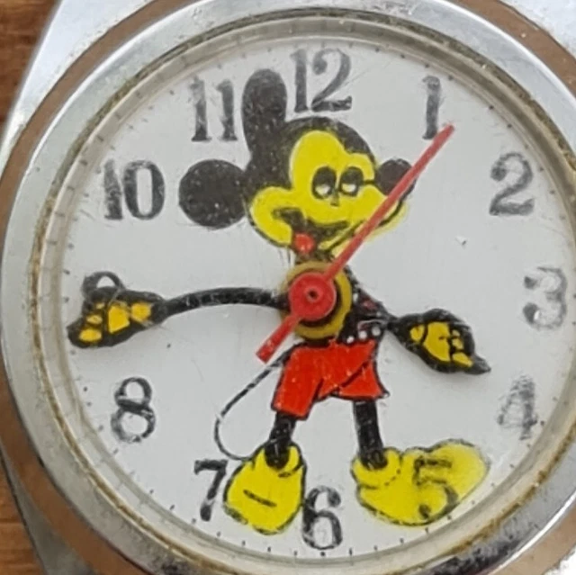 VINTAGE LADIES MICKEY Mouse Hands Watch Not Working £25.00 - PicClick UK