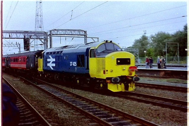 35MM RAILWAY COLOUR Negative Class 37 425 at Crewe £1.95 - PicClick UK
