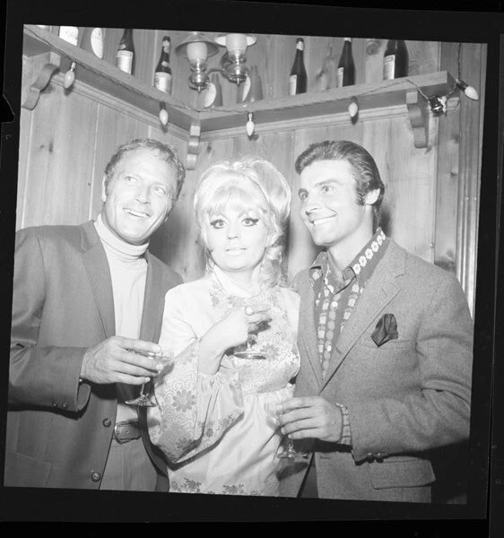 PAT COLLINS HIP Hypnotist Candid Party Pose Original 2.25 x 2.25 Camera Negative £28.91 ...