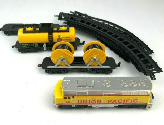 VINTAGE UNION PACIFIC Plastic Train Set by Toy State Industrial ...