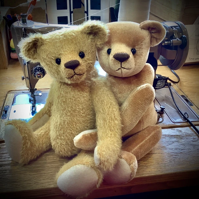 TEDDY BEAR SEWING Pattern 14” Francis Traditional Mohair Jointed £6.00 ... TEDDY BEAR SEWING Pattern 14” Francis Traditional Mohair Jointed £6.00 ...