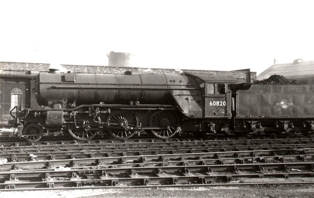 EX LNER CLASS V2 2-6-2 No 60820 at KINGS CROSS 11/6/59 MPD R/PHOTO £1. ...