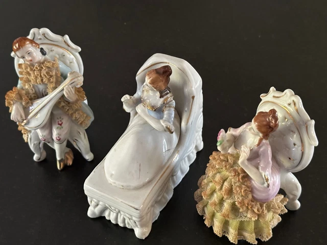 LOT DE 3 Anciennes Figurines En Porcelaine Origine Autriche EUR 18,00 ...