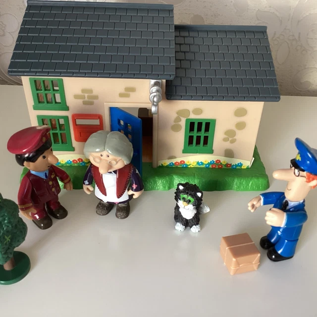 POSTMAN PAT POST Office with Pat & Mrs Goggins And Parcel AJ -JESS Toy ...