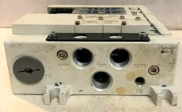 SMC SOLENOID VALVE Assembly VVQ4000 Manifold w/ cords #11565 $130.20 ...