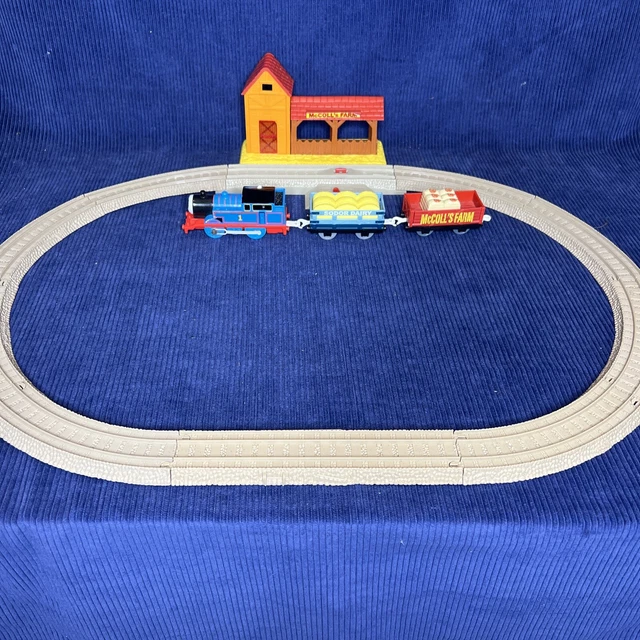 THOMAS & FRIENDS TrackMaster Train McColl's Farm Percy Cargo Cars Track ...