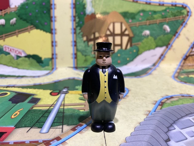 THOMAS AND FRIENDS fat controller Figure 7cm Tall In Great Condition. £ ...