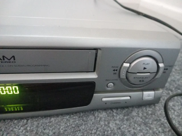 MATSUI VCR VP 9700 VHS Lettore video VHS argento Nicam stereo digitale ...
