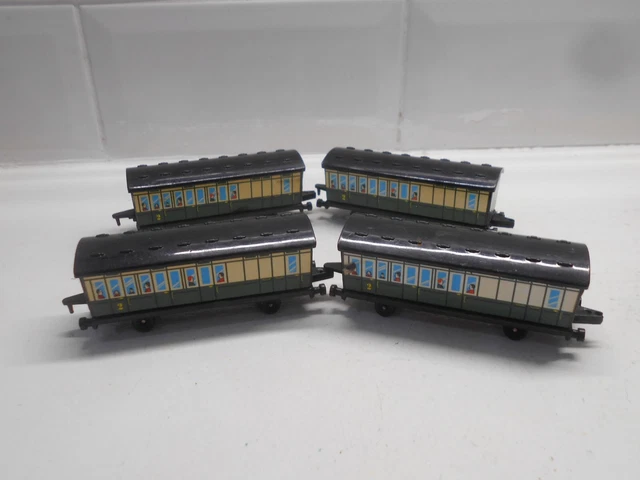 THOMAS THE TANK engine ertl train set 4 Emily's coaches £6.99 - PicClick UK