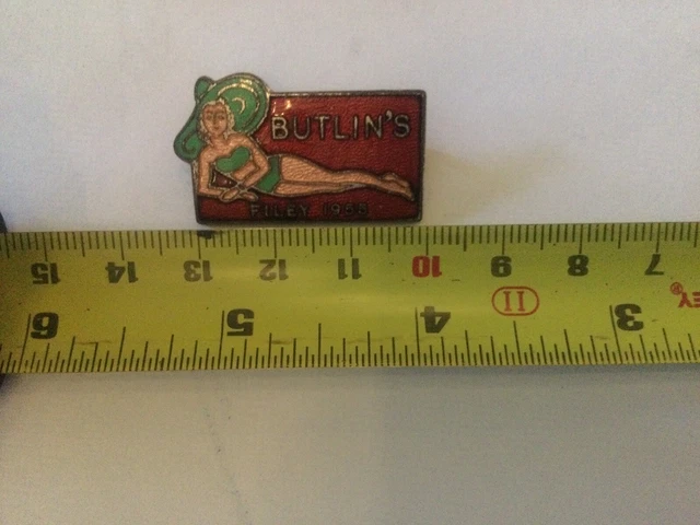 RARE VINTAGE BUTLINS Enamel Badge Filey 1955 Bikini Girl With Hat EUR ...