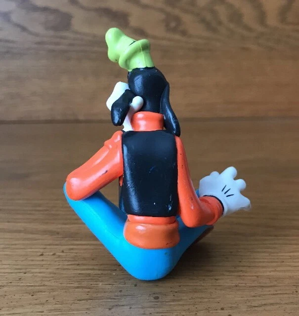 DISNEY CHARACTER PVC Figure Goofy Sitting Crossed Legs 3.5" £4.88 ...