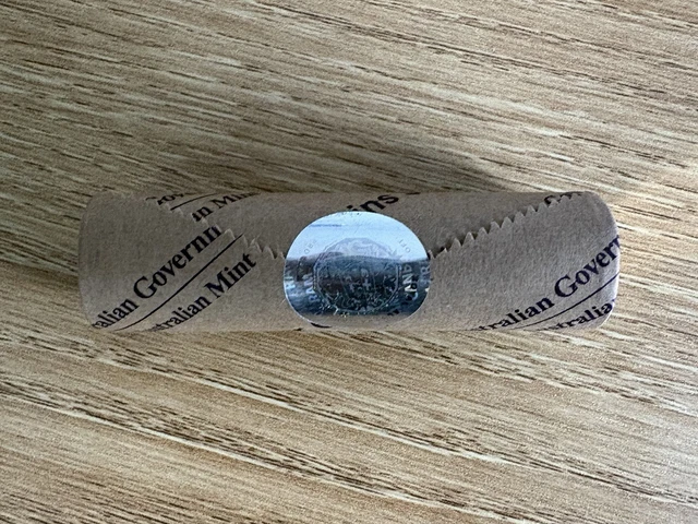 2025 REMEMBRANCE $2 Coloured Coin Roll 80 Years WW2 Premium Poppy ...