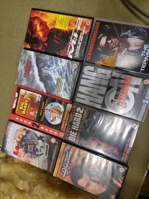 VHS BUNDLE TOM Cruise, Bruce Willis, Adam Sandler, George Cloony ...