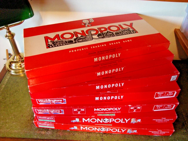 MONOPOLY, RED/WHITE BOX COLLECTION , 1957 TO 95 7 x EDITIONS WITH ...