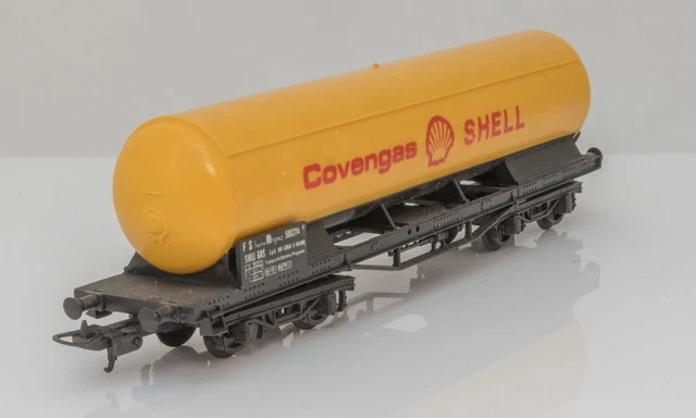 LIMA 3181, HO Gauge, Bogie tanker wagon, 'Covengas SHELL' FS yellow. £0 ...