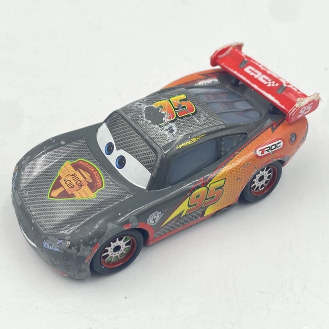DISNEY PIXAR CARS Carbon Racers Lightning McQueen 95 Piston Cup 1:55 ...