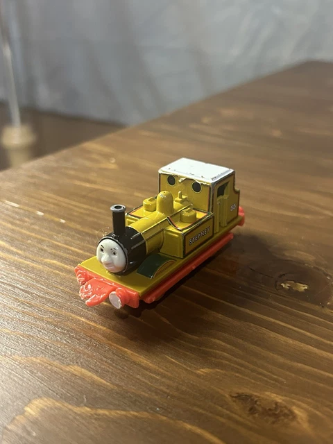 ERTL THOMAS & Friends Railway Train Tank Engine - Stepney - Diecast ...