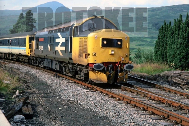 35MM SLIDE BR British Rail Diesel Loco Class 37 37406 Crianlarich 1986 ...