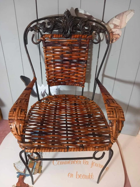 FAUTEUIL STYLE ANCIEN en fer et rotin pour poupée ou ours ancien EUR 12,00 - PicClick FR