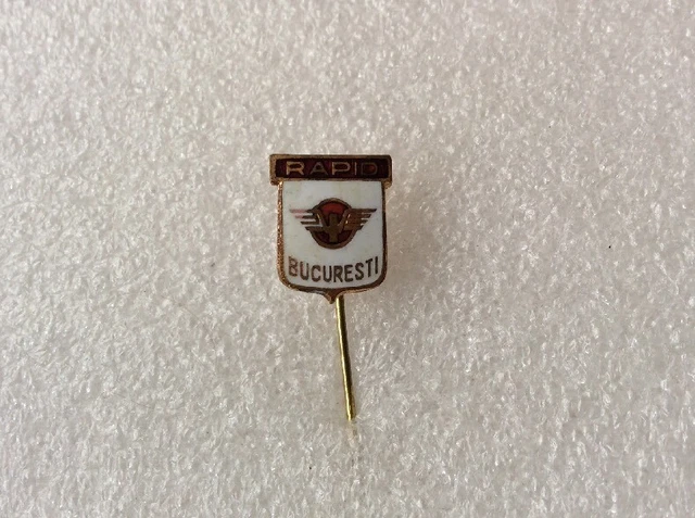 RAPID BUCURESTI BADGE. £2.70 - PicClick UK