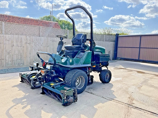 2006 HAYTER LT324 Triple Cylinder Ride Sit On Lawn Mower Toro Lt3340 £ ...