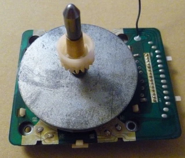 TOSHIBA SR-Q660 TURNTABLE Record Player - Replacement Spindle Assembly ...