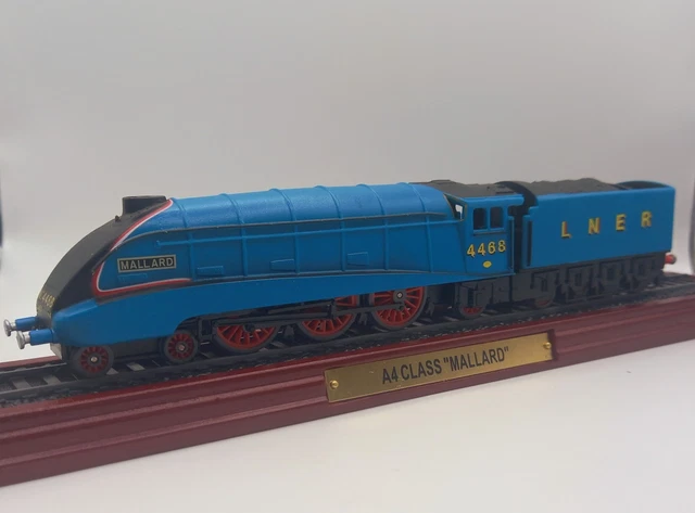 LNER MALLARD STEAM Locomotive Train Model Railway Display Model £15.00 ...