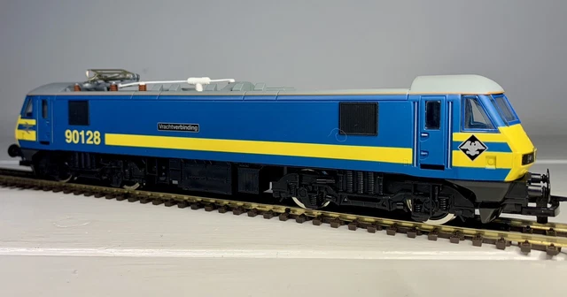 HORNBY R2292 CLASS 90 Electric Loco 90128 ‘Vrachtverbinding’ - OO Gauge ...