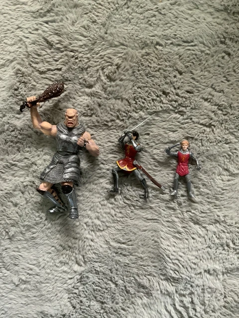 DISNEYS CHRONICLES OF Narnia. Cyclops, Peter and Edward £25.00 ...