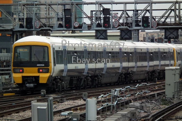 CLASS 465 465154, 4 car EMU, in SouthEastern White & Blue at London ...