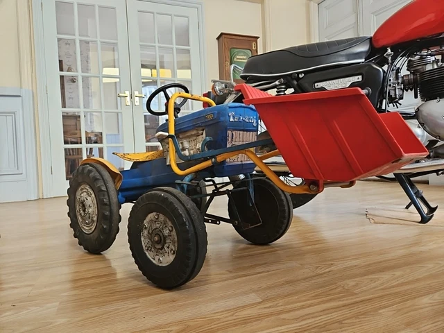VINTAGE PEDAL CAR Triang Farm Tractor. Tri-ang Ford Tractor. £125.00 ...