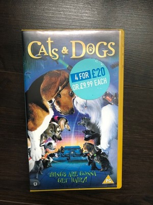 CATS AND DOGS Warner Bros - VHS Video, Retro, Cert PG £4.99 - PicClick UK