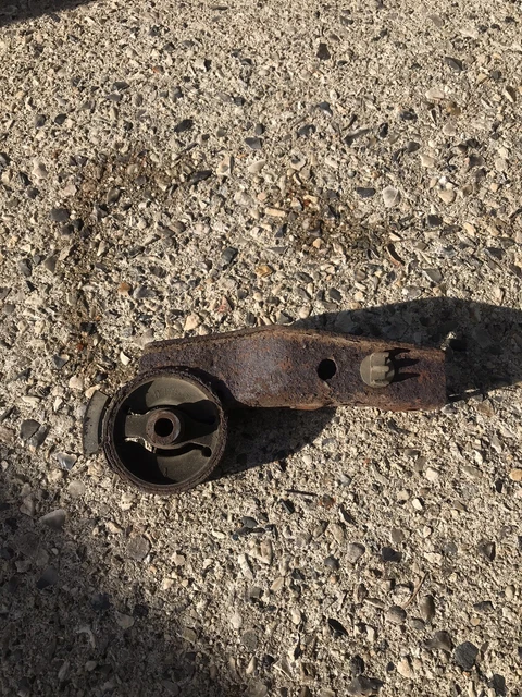 TOYOTA MR2 MK1 AW11 Mk1b Engine Mount Stabilising Mount Front £34.99 ...