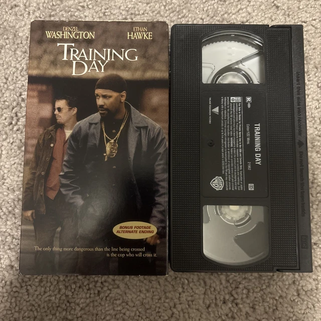 TRAINING DAY (VHS, 2002, Bonus Footage Including Alternate Ending) £8. ...