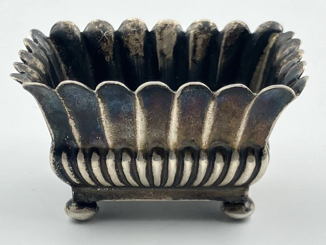 VICTORIAN SILVER SALT Cellar Fluted Shell Form Hallmarked 1897 26.7g £ ...