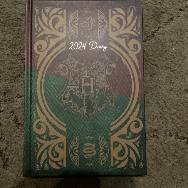 HARRY POTTER A5 Diary 2024 Official Hogwarts Merchandise Wizarding ...