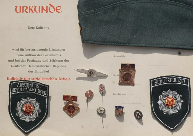 10 VOLKSPOLIZEIIABZEICHEN DDR Schutzpolizei ABV NVA Uniform NVA Orden ...