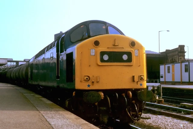 BRITISH RAIL CLASS 40 40 150 Sheffield 07/06/82 Rail Photo £0.99 ...
