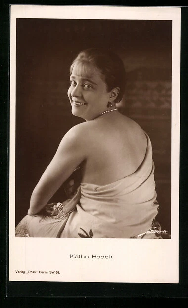 SCHAUSPIELERIN KÄTHE HAACK lächelt über die Schulter, Ansichtskarte EUR 5,00 - PicClick DE