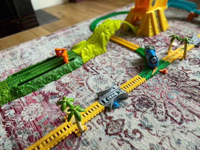 THOMAS THE TANK Engine Trackmaster Turbo Jungle Train Set - Complete ...