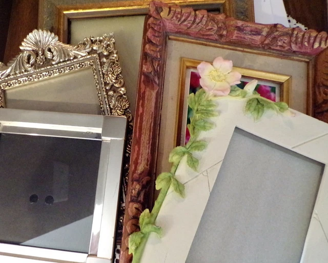 PICTURE FRAMES, SOME with Very Nice Pictures ($8 MINIMUM ORDER) $9.00 ...