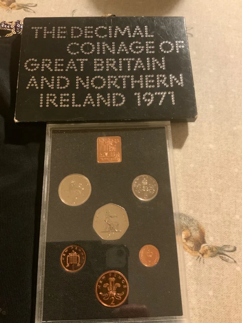 1971 ROYAL MINT The Decimal Coinage Of Great Britain And Northern Ireland BN £4.99 - PicClick UK