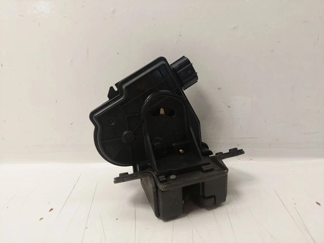 TOYOTA AURIS 150 2008 Serrure de loquet coffre 6935002080 EMT24376 EUR ...