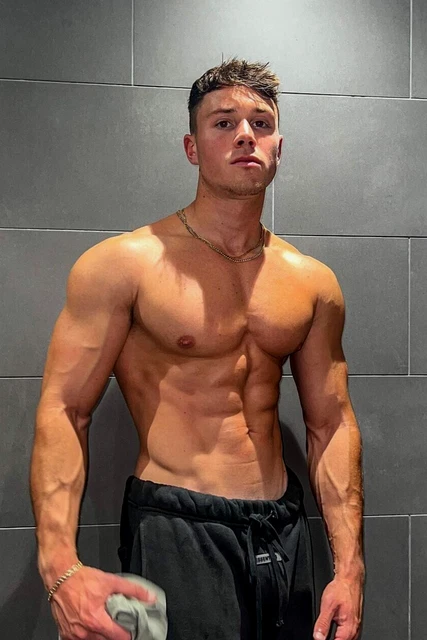 Shirtless Male Muscular Gym Jock Work Out Physique Wow Body Hunk 4x6