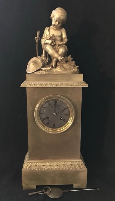PENDULE ANCIENNE BRONZE Doré XIXe Siècle Enfant Assis EUR 560,00 ...
